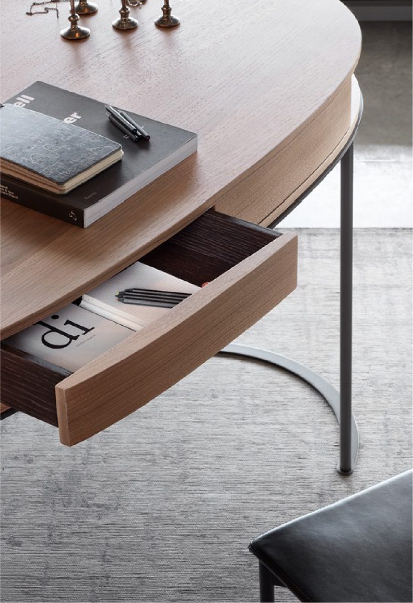 Ortis Desk - EuroStyle